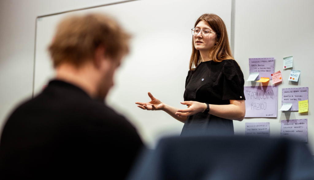 Intervju: Eva Kotnik｜Mlad.si